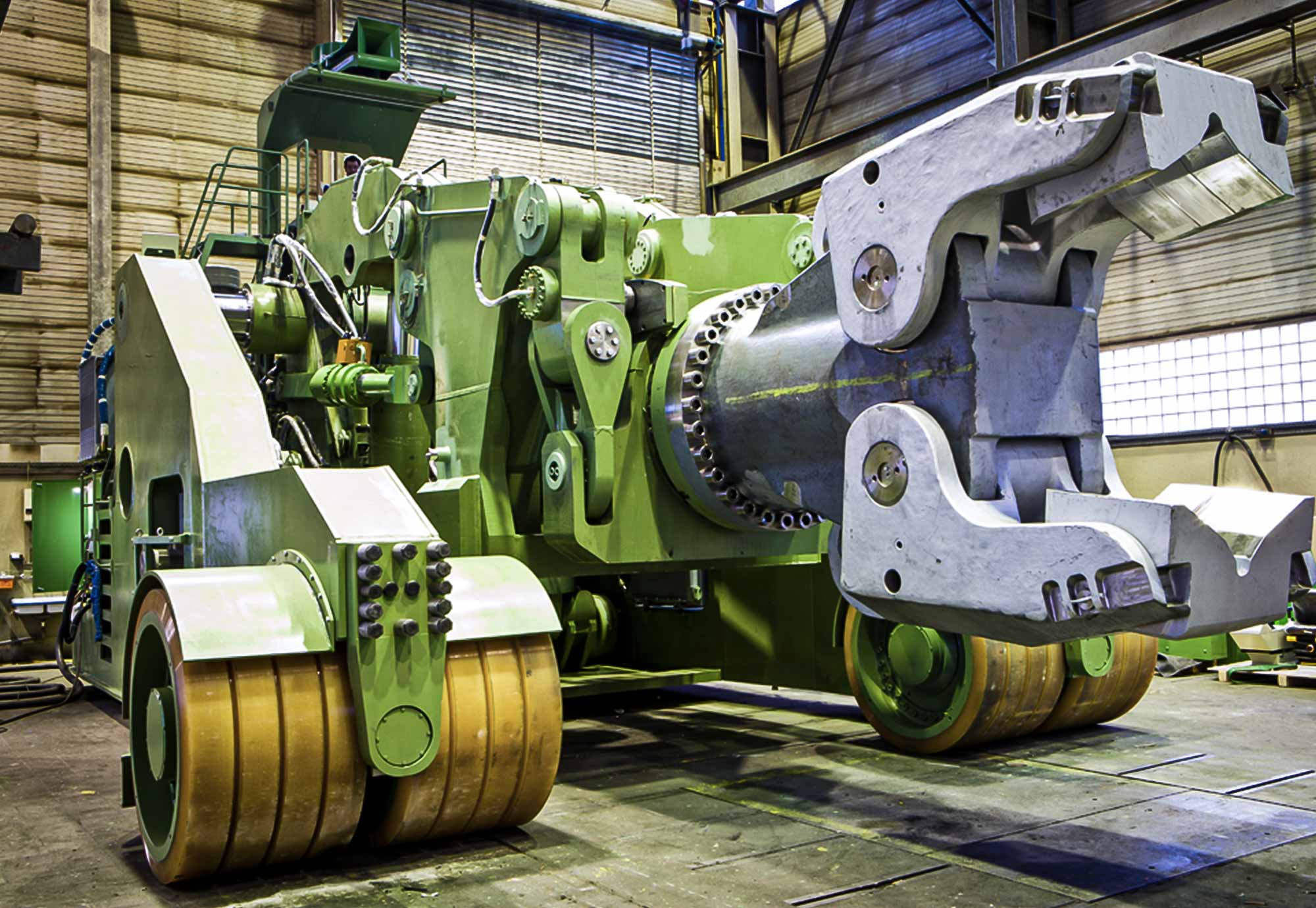 Mobile Forging Manipulators | Dango & Dienenthal