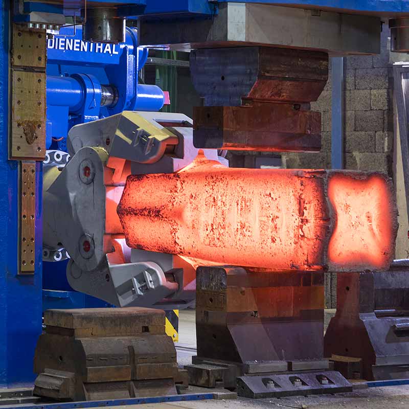 Rail-Bound Forging Manipulators | Dango & Dienenthal